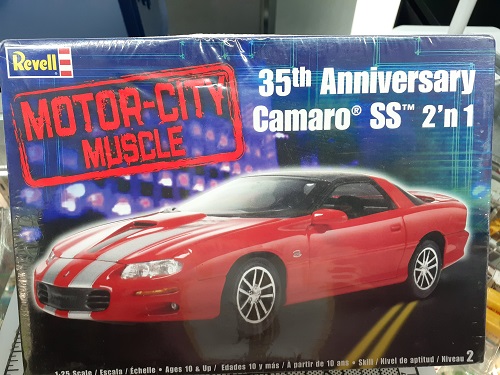 Revell 35th Anniversary Camaro SS Motor-City Muscle Series Model Kit 1/ ...